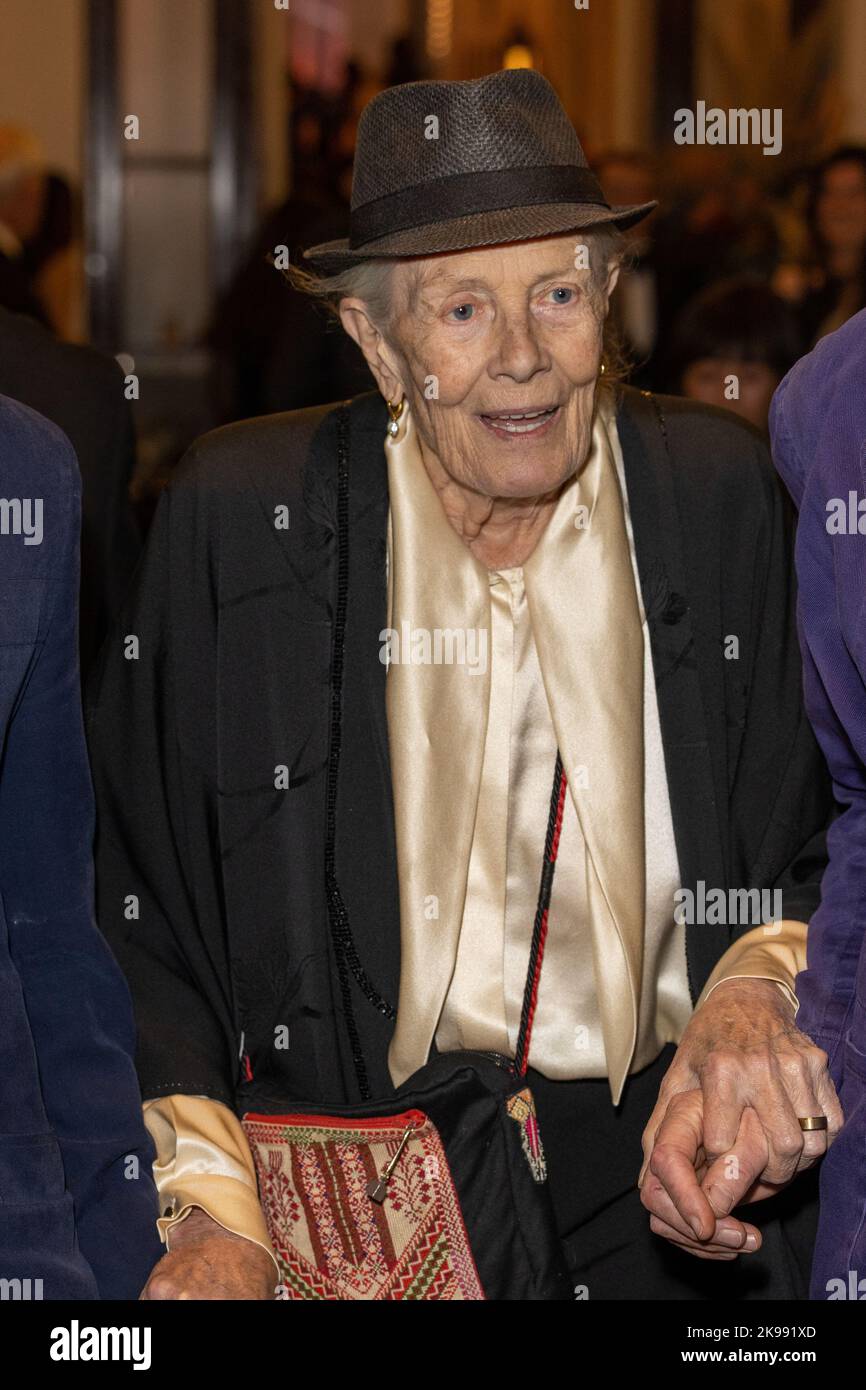 Dame vanessa redgrave hi-res stock photography and images - Alamy