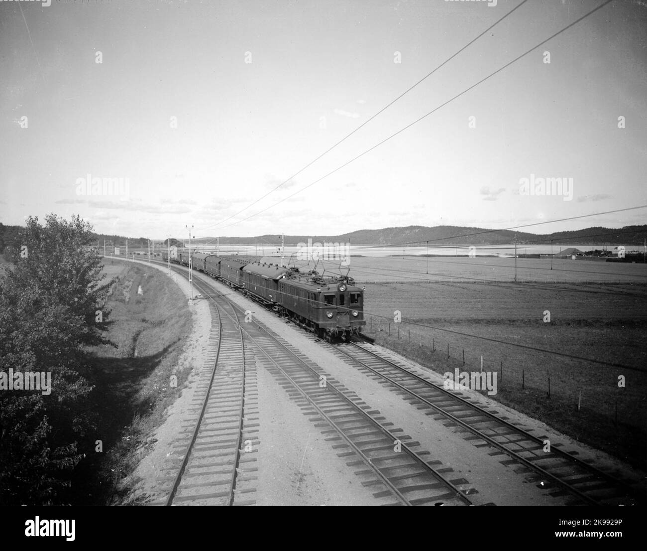 State Railways, SJ D-LOK with passenger trains Stock Photo - Alamy