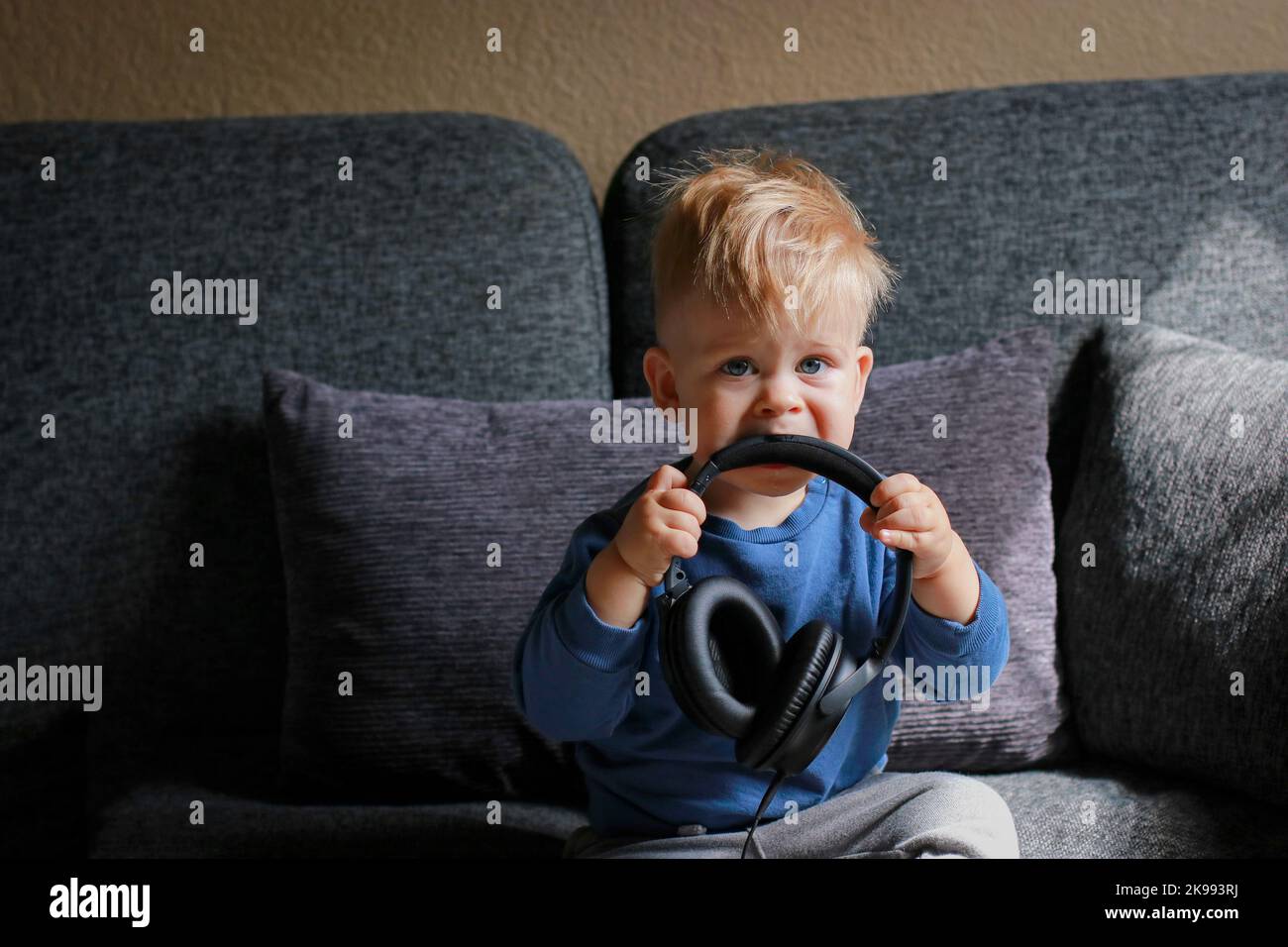 Boy with headset hi-res stock photography and images - Alamy