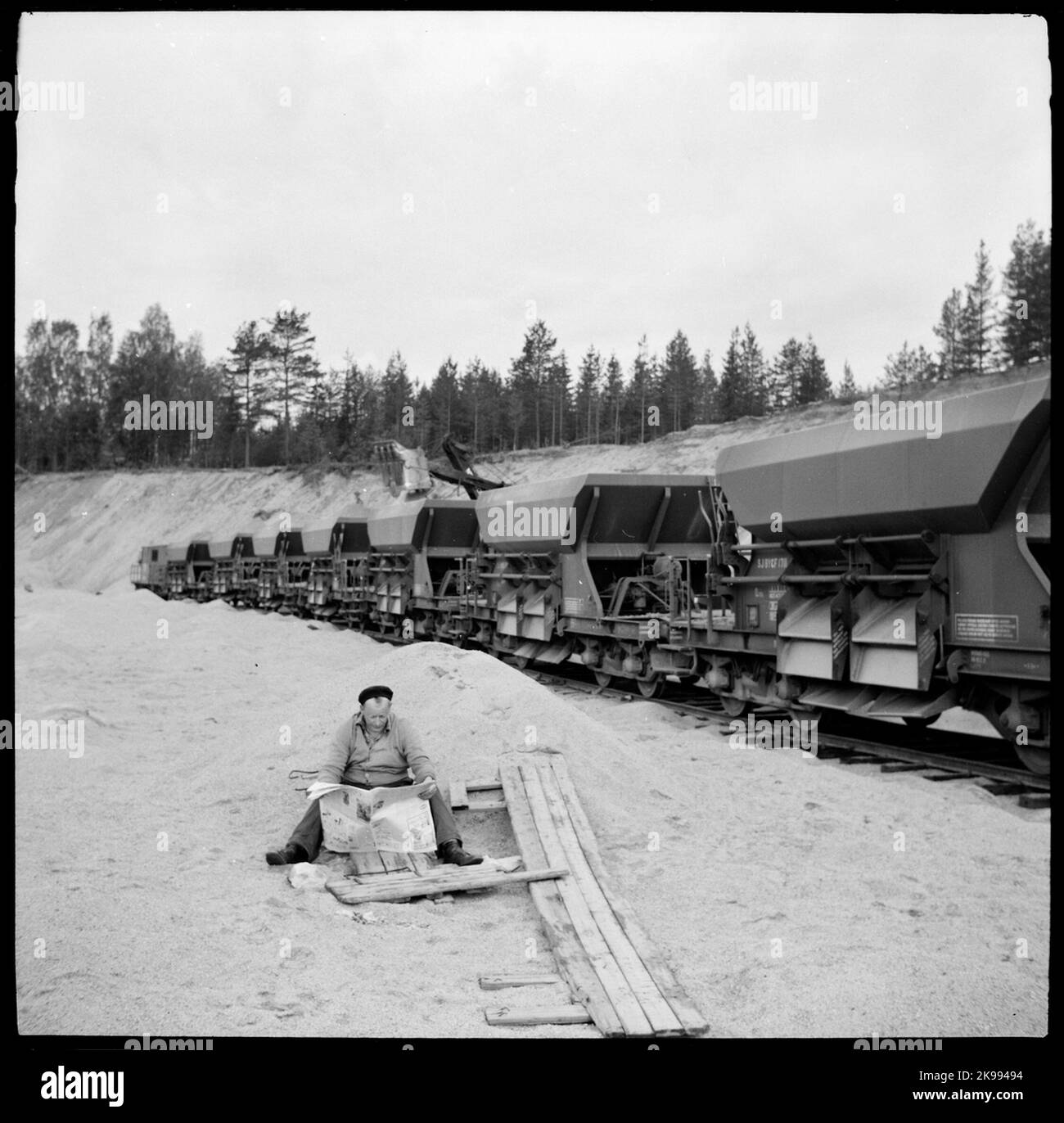 Loading pit Black and White Stock Photos & Images - Alamy