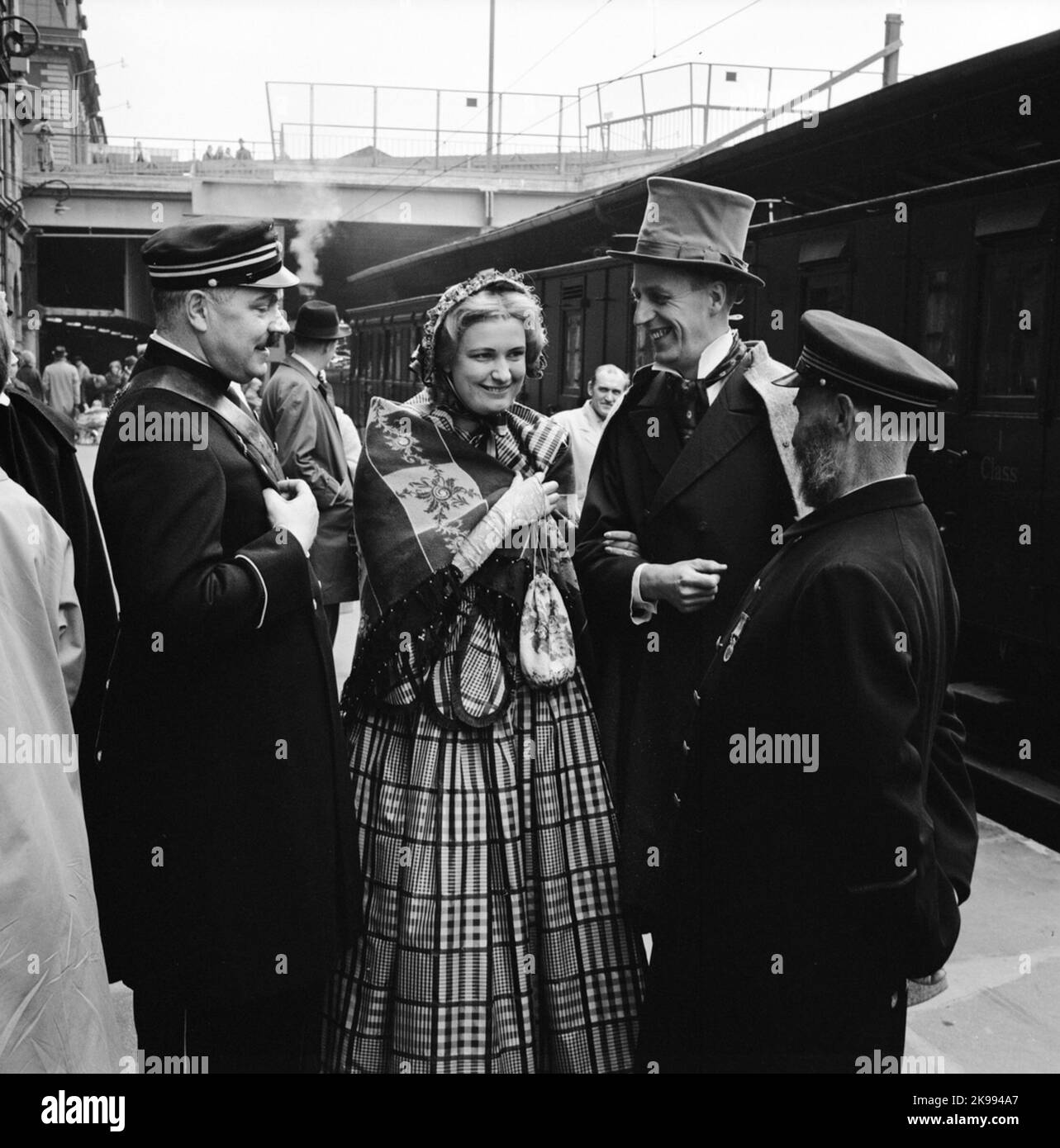 Historical train's journey from Stockholm to Gothenburg for the ...
