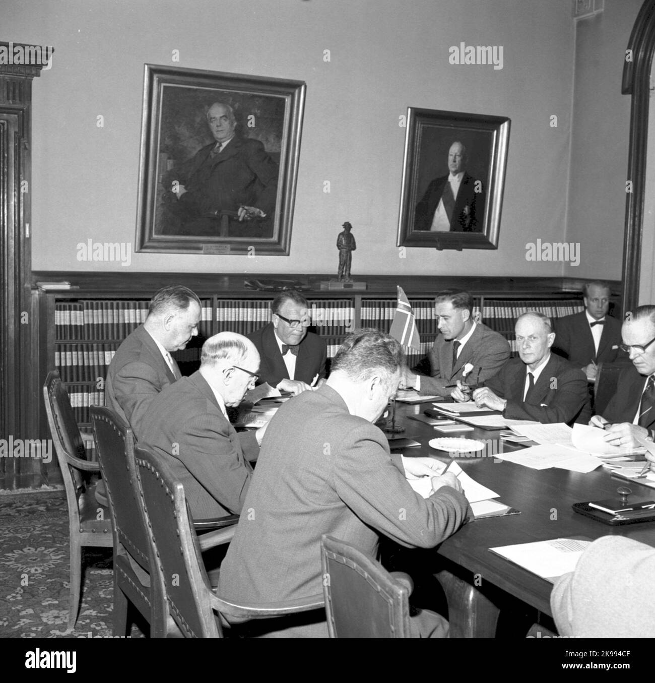 Plenary meeting Black and White Stock Photos & Images - Alamy