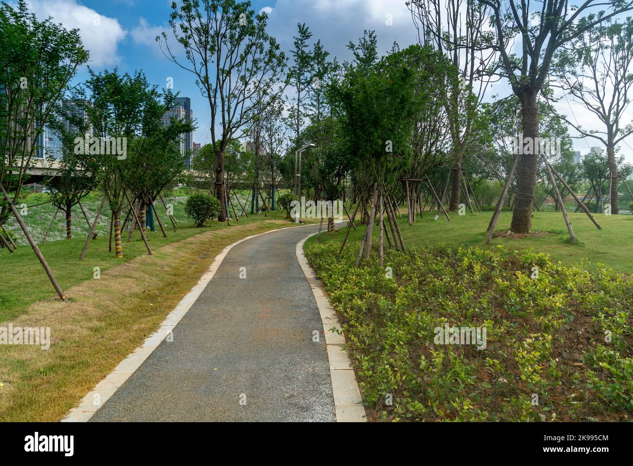 walkway in the modern city Stock Photo - Alamy