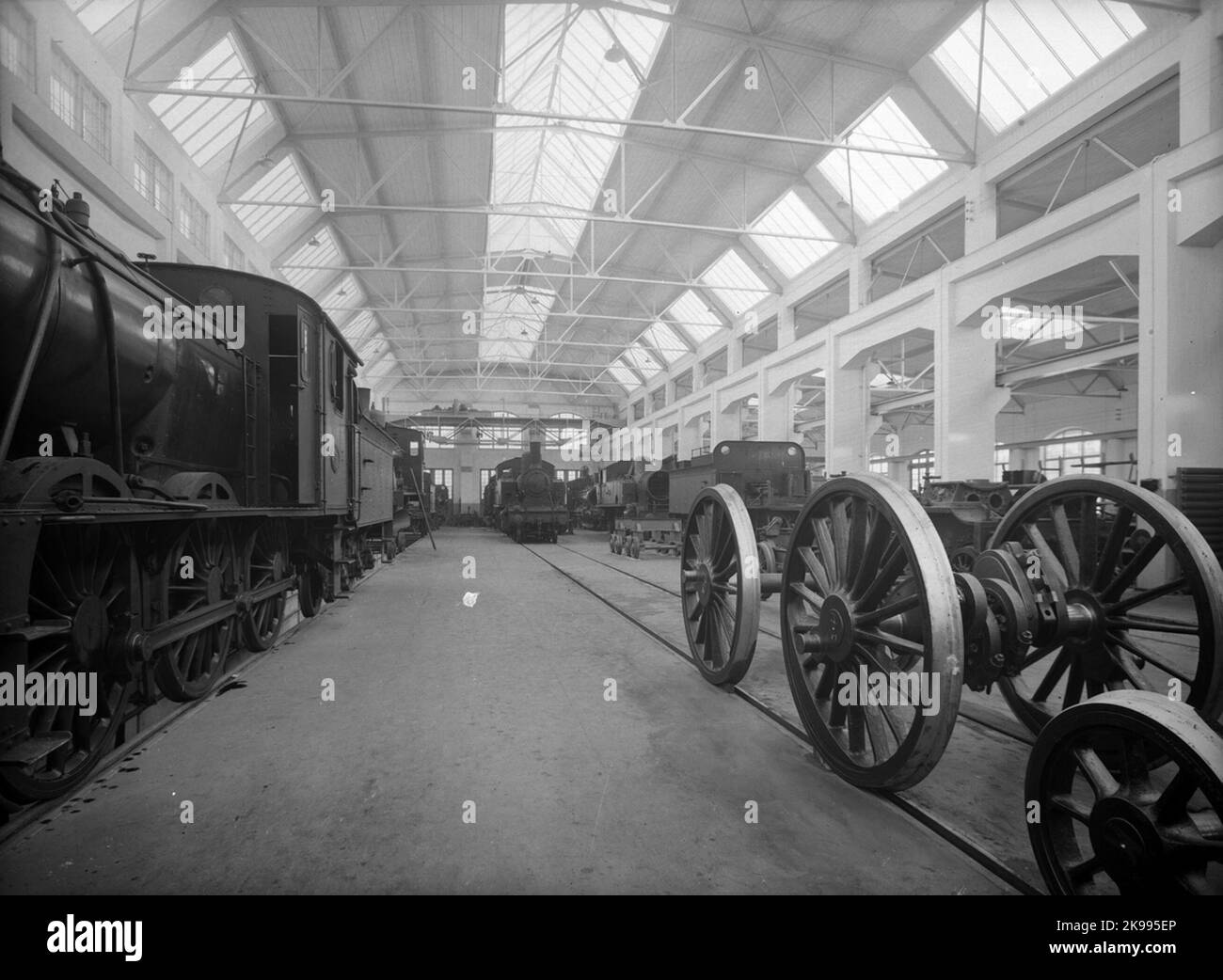 Locomotive workshop interior Stock Photo - Alamy