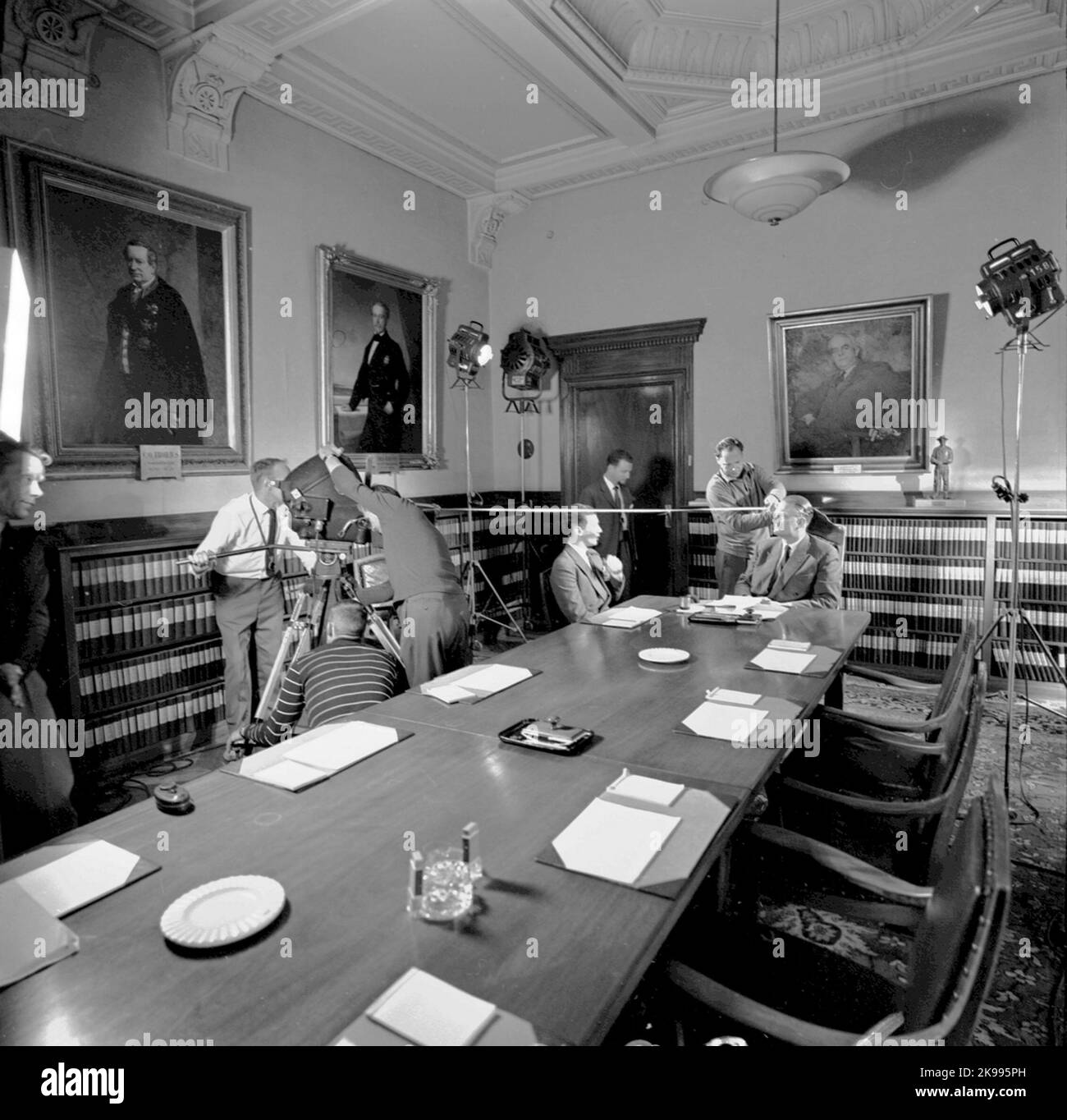 Short person general hi-res stock photography and images - Alamy