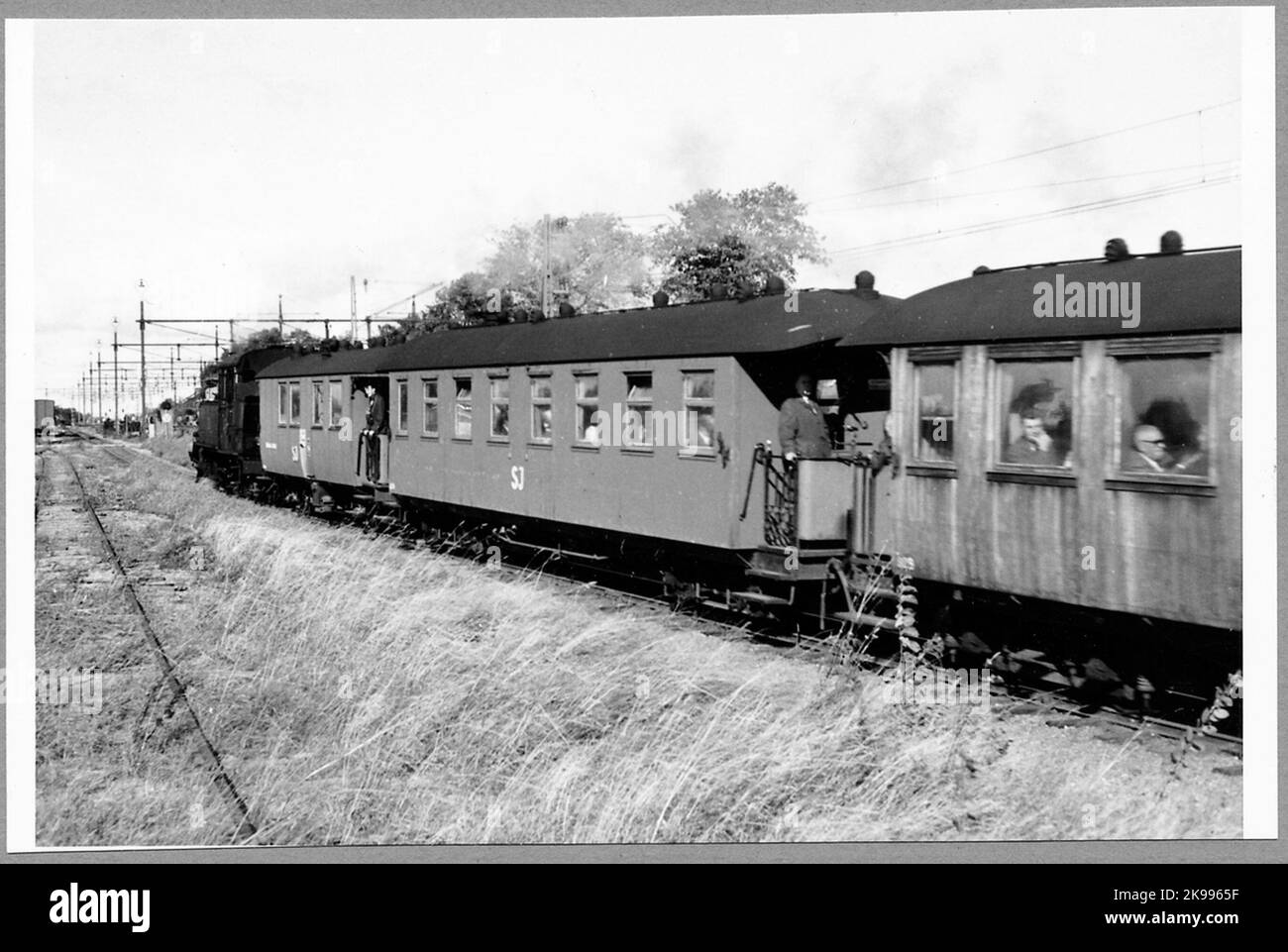 Last passenger train at Fågelsta station Stock Photo - Alamy