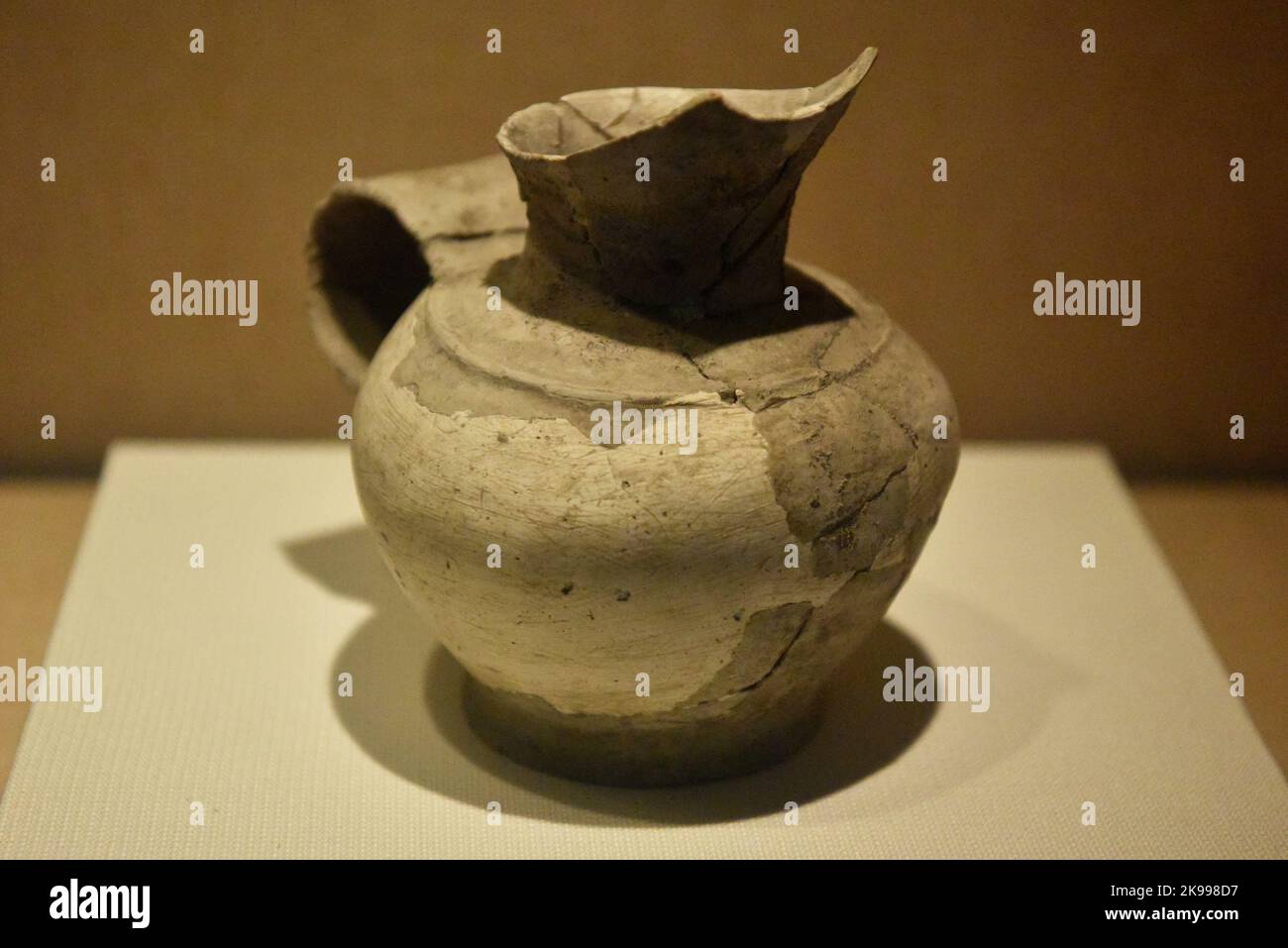 HANGZHOU, CHINA - SEPTEMBER 6, 2022 - £¨FILE£©Neolithic pottery ...