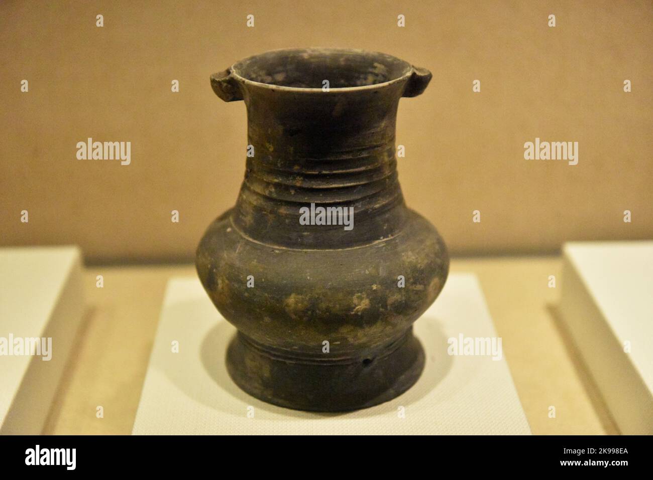 HANGZHOU, CHINA - SEPTEMBER 6, 2022 - £¨FILE£©Neolithic pottery ...
