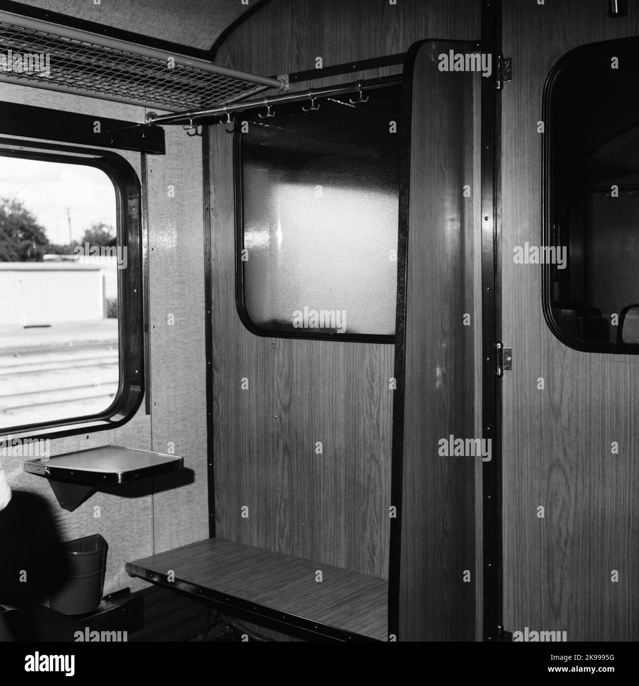 State Railways, SJ UAF06Y Redeveloped Motor Car Trail To Motor Car Foot ...