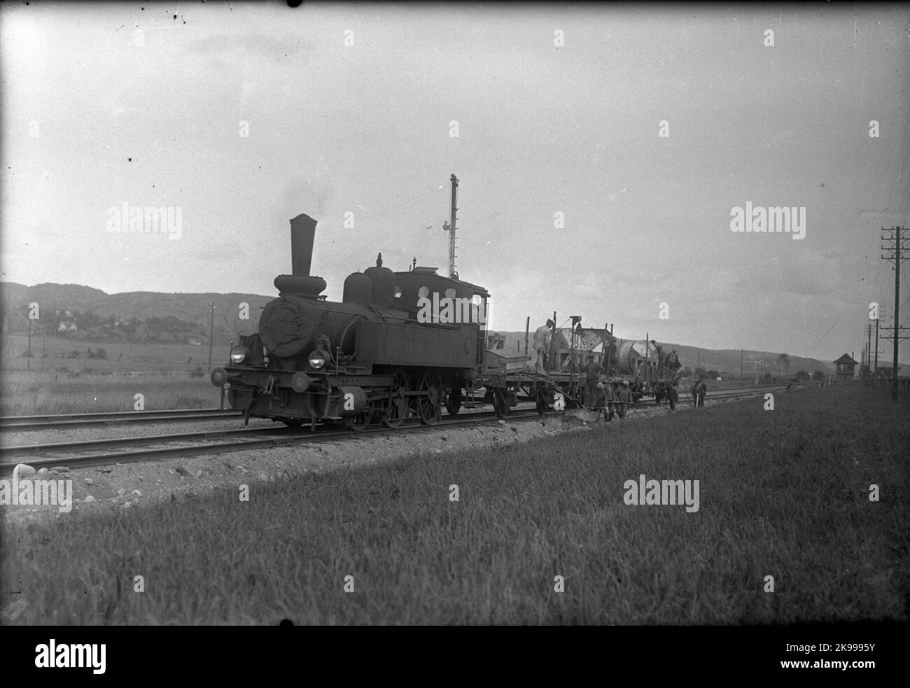 The State Railways, SJ KE 772 with cable -laying train of the 6 course ...