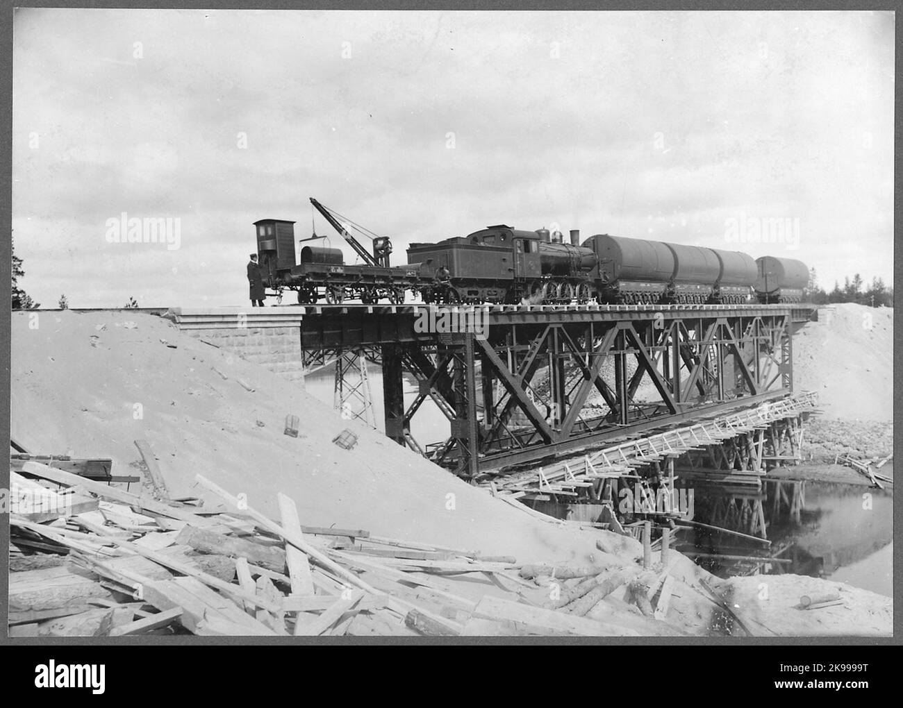 Load test bridge Black and White Stock Photos & Images - Alamy