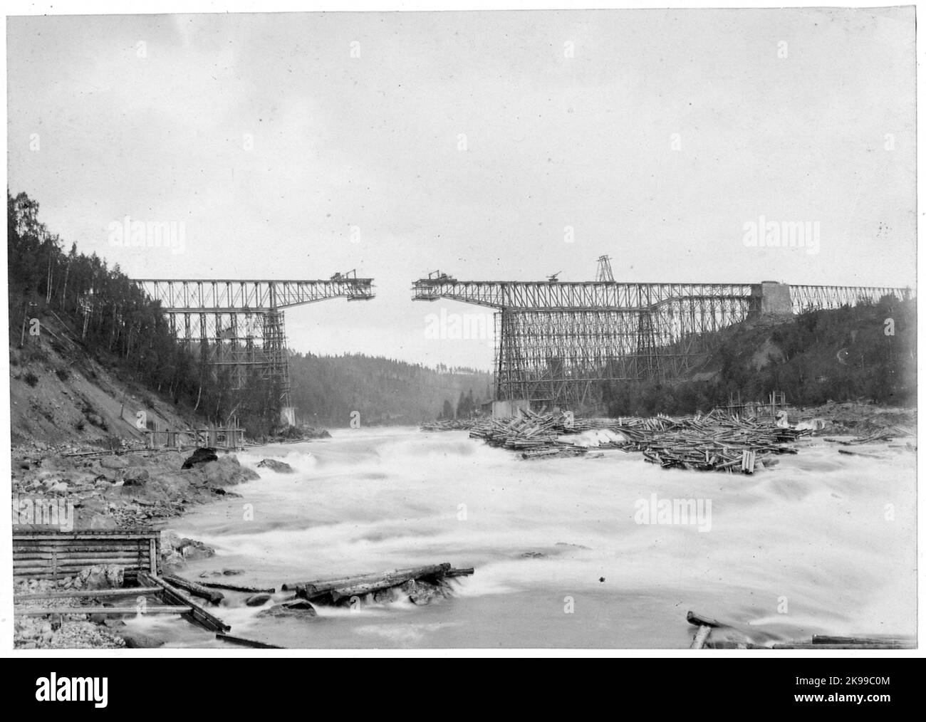 Bridge construction of the railway bridge over the Ångerman River at ...