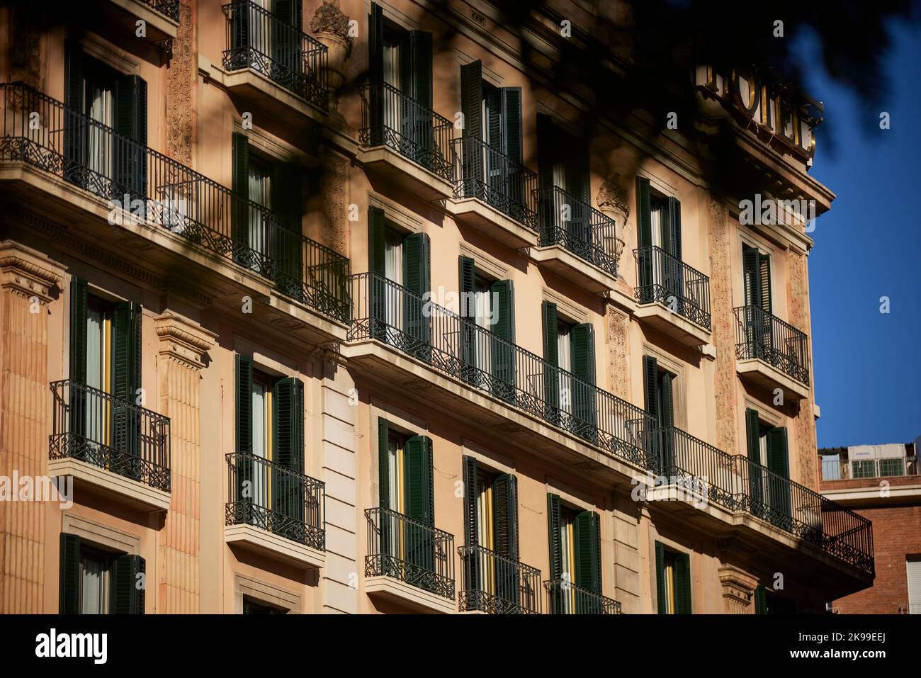 Windows looking apartment hi-res stock photography and images - Alamy