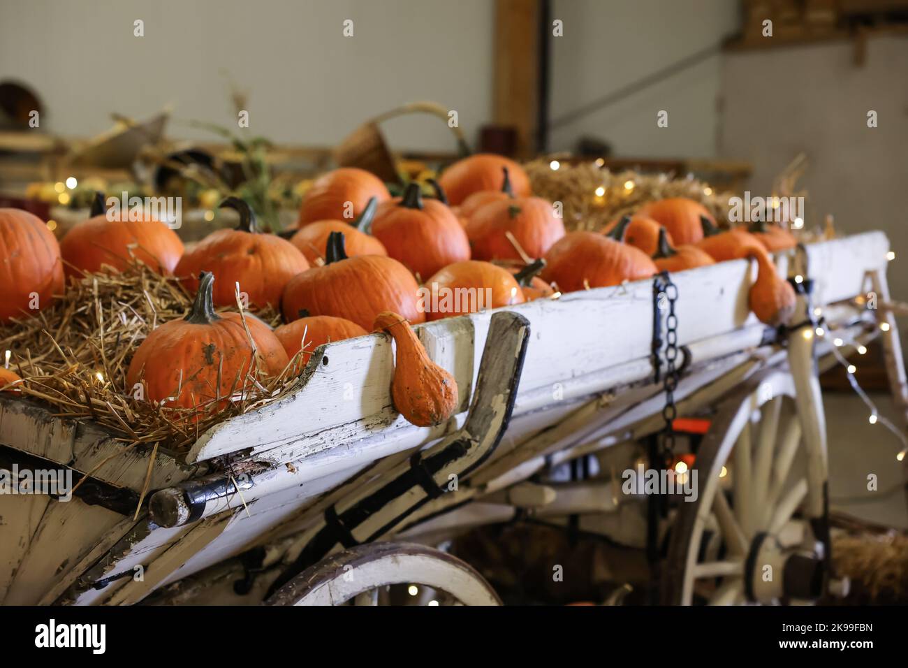Barn wall lights hi-res stock photography and images - Alamy