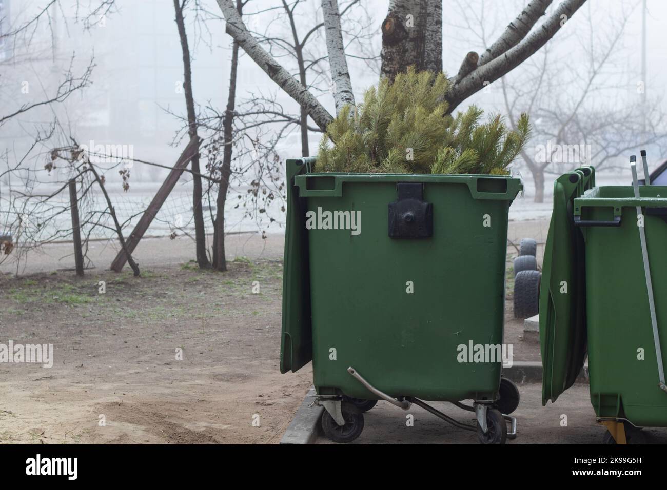 Garbage tank hi-res stock photography and images - Alamy