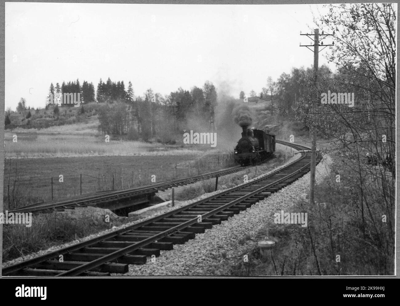 Narrow track lid at Baggetorp. The normal track alongside the narrow ...