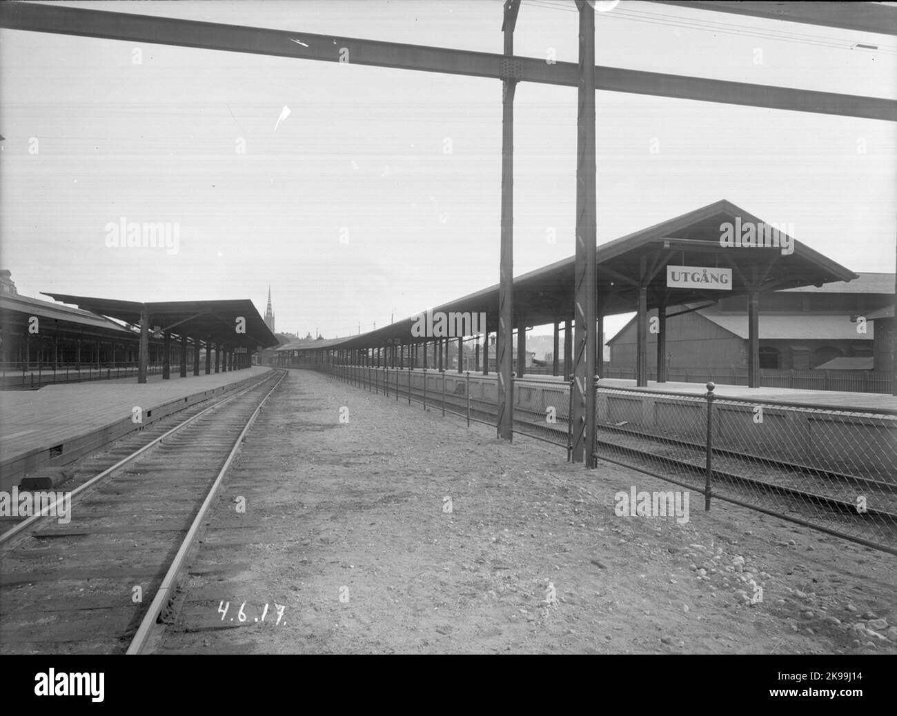 The platforms, Stockholm Central Station Stock Photo - Alamy