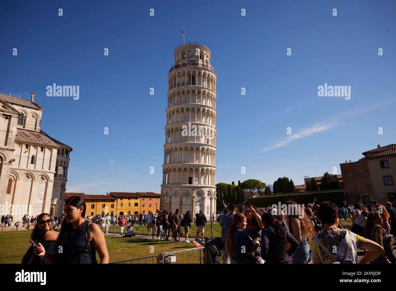 Pisa, Tuscany, Italy, historic landmark Leaning Tower of Pisa ...
