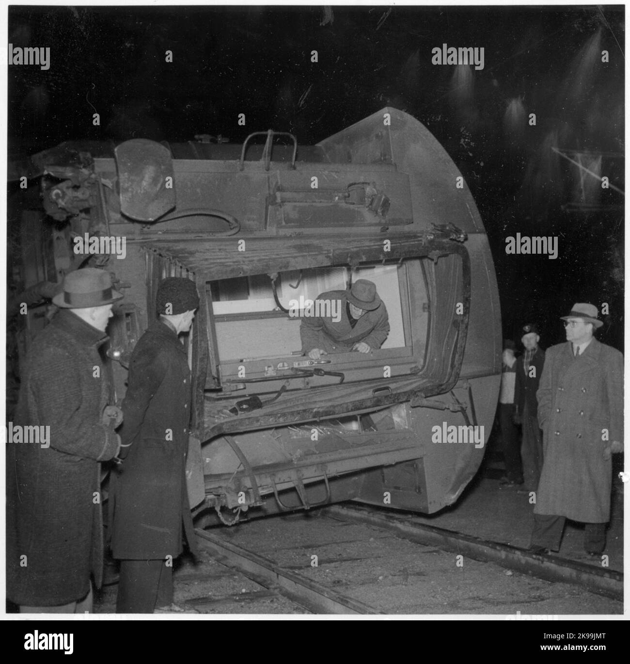 Overturned wagon hi-res stock photography and images - Alamy