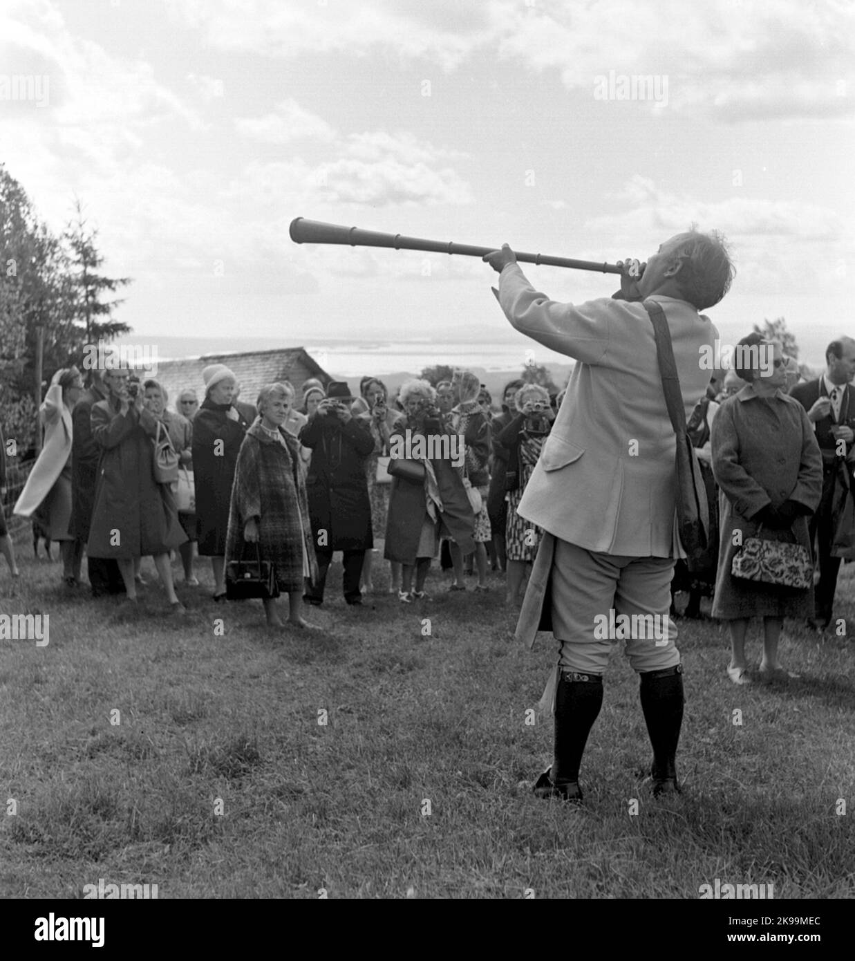 Sunlit railway Black and White Stock Photos & Images - Alamy