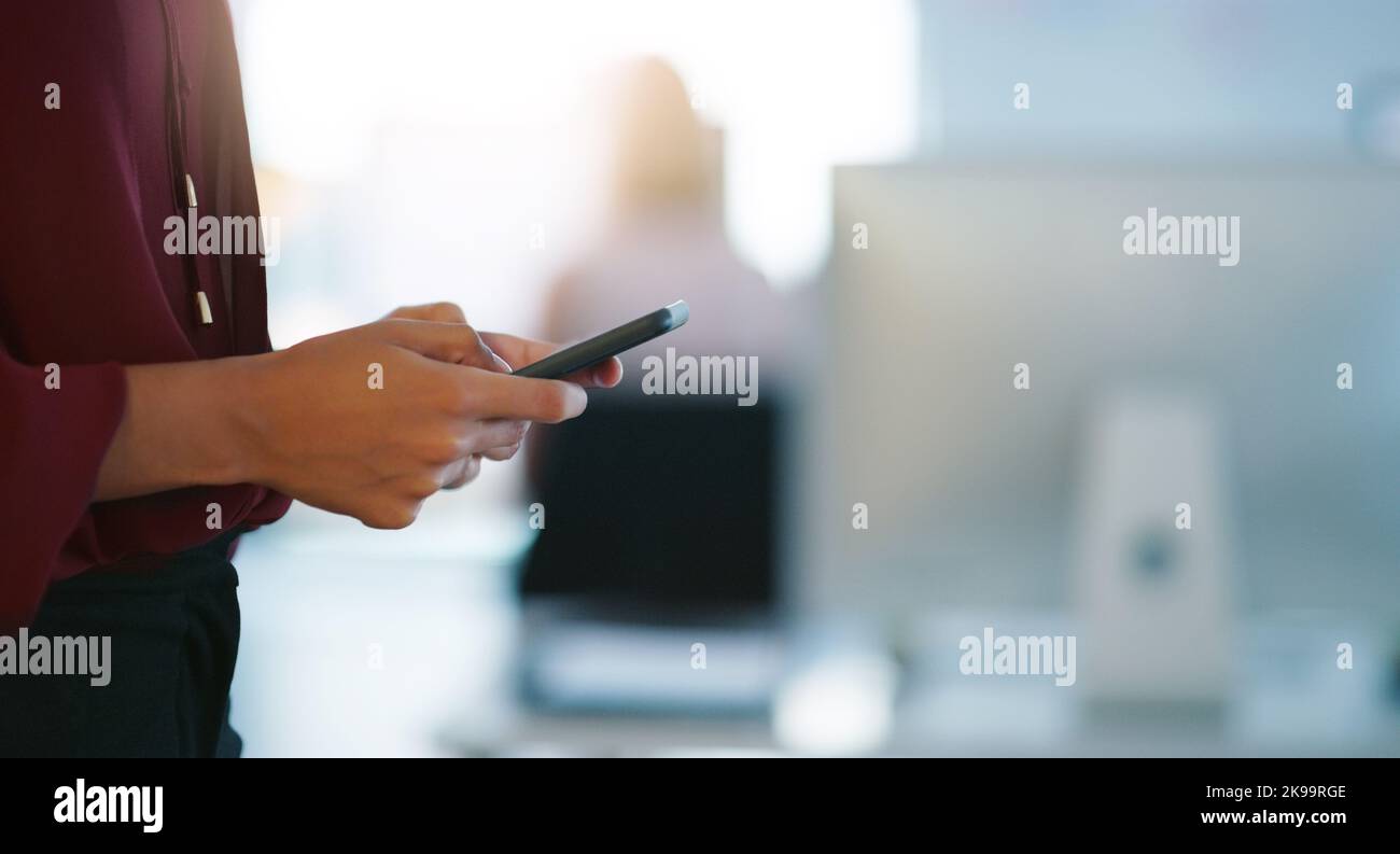 Person texting during meeting hi-res stock photography and images - Alamy