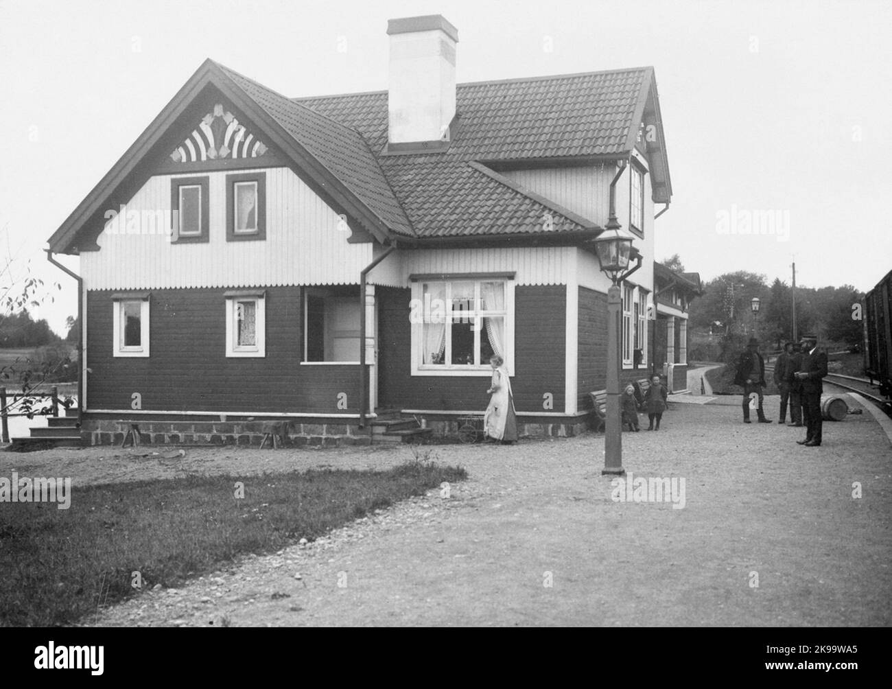 The original station building replaced by a new 1905 station in the ...