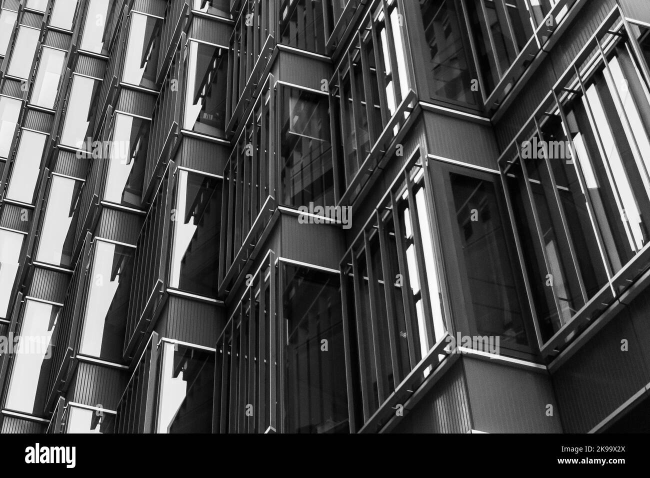 London buildings exterior Black and White Stock Photos & Images - Alamy