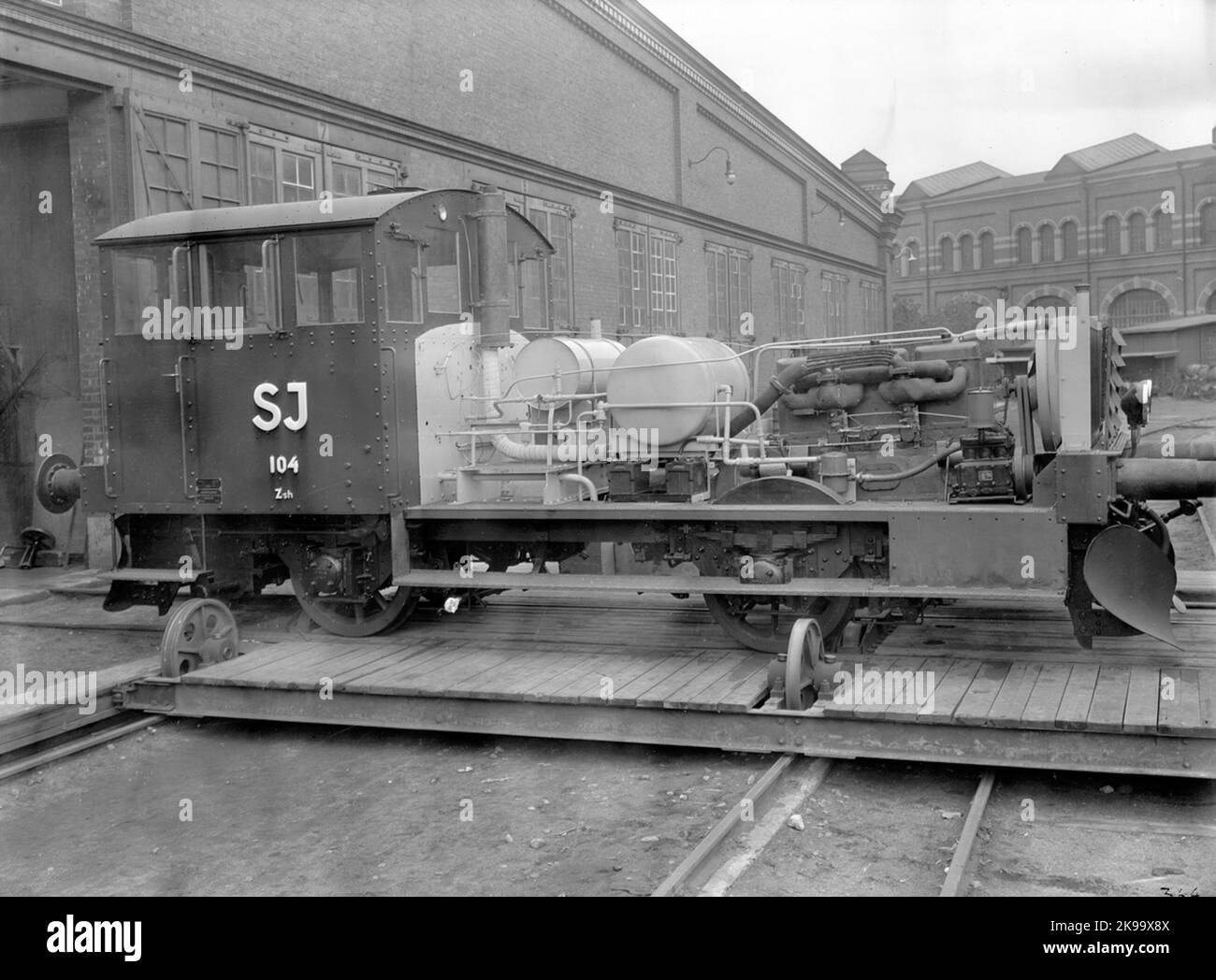 State Railways, SJ ZSH 104 under Building at Kockums Mechanical ...