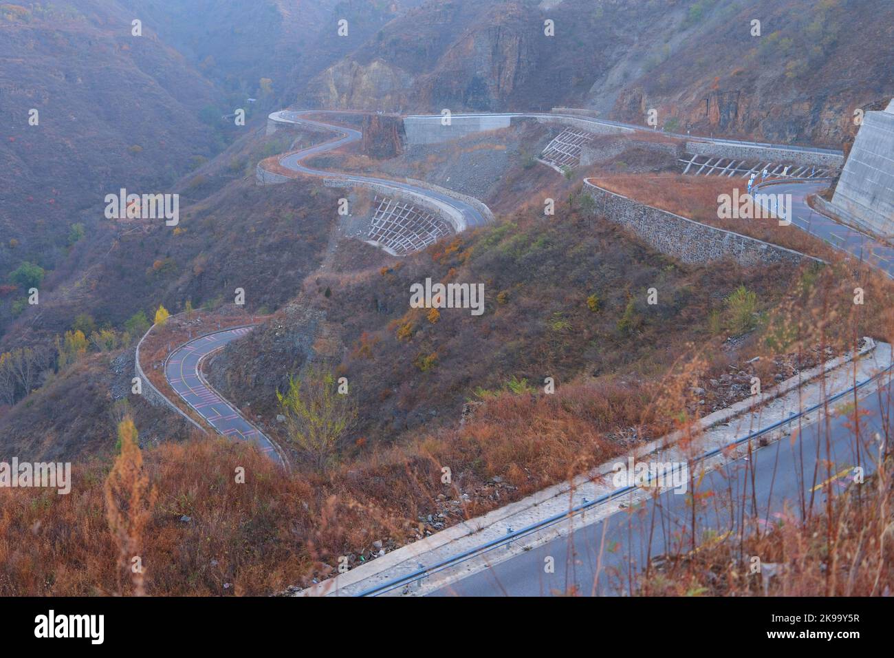 With meandering roads and colorful views beside, Hongjing road, the ...