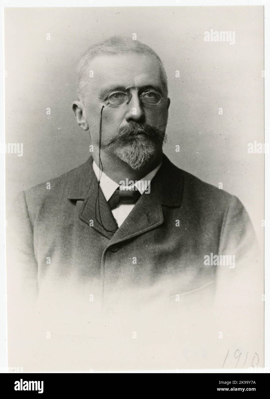 Institutions director hi-res stock photography and images - Alamy