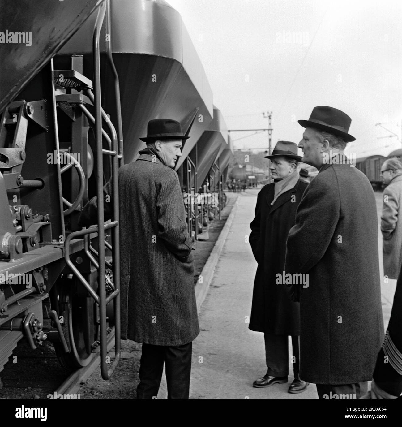 Display of sample models, marshes and Q12 carts. Director General Erik ...