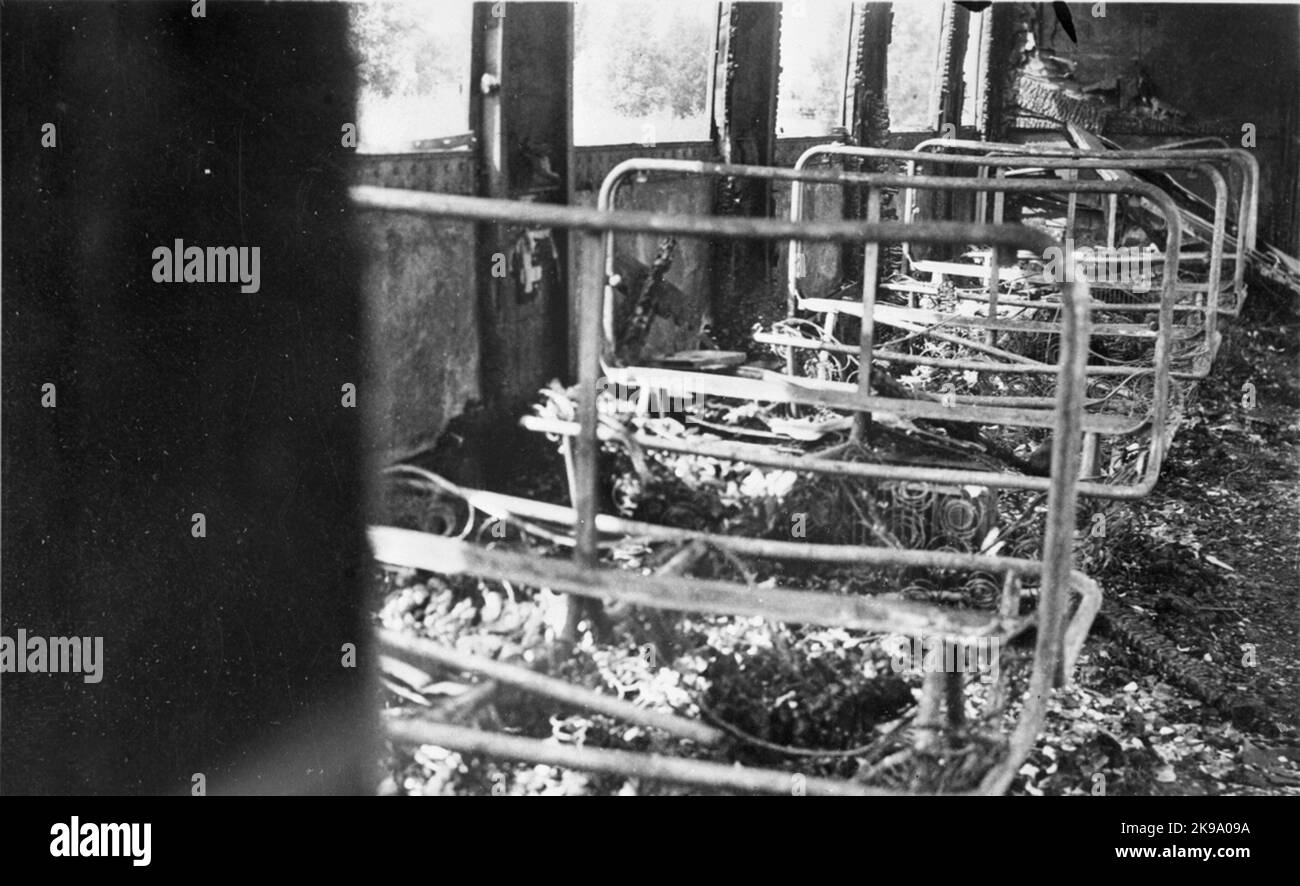 Krylbosmällen. Fire -ravaged passenger car after the explosion of a ...