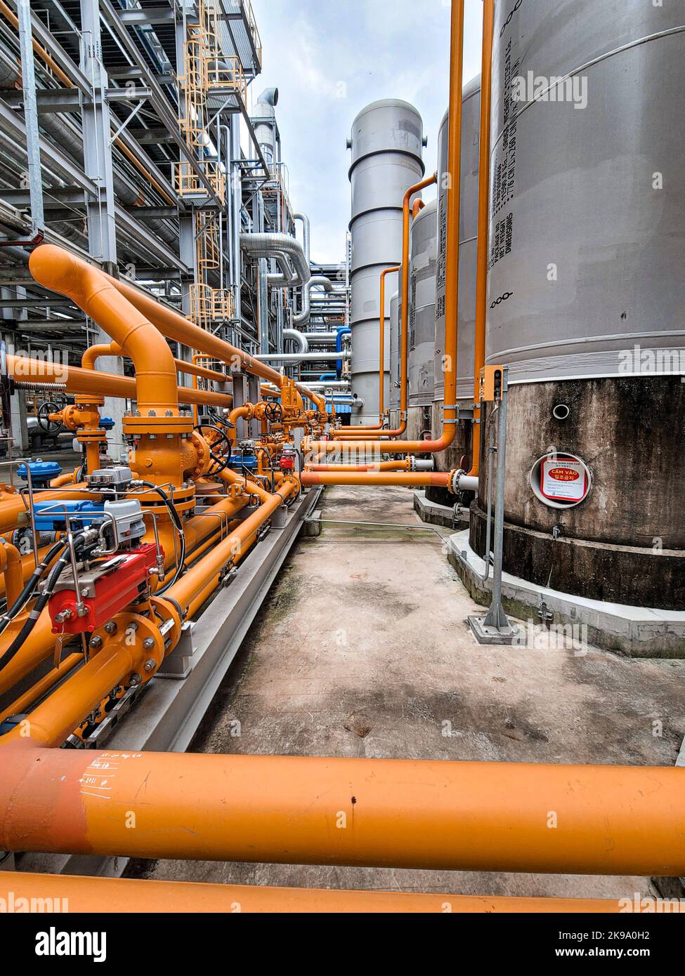 Industrial factory steel pipelines valves hi-res stock photography and ...