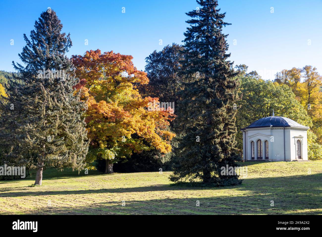 Atelier Josefa Mánese, Empírový zámak a park, Čechy pod Kosířem, Morava ...