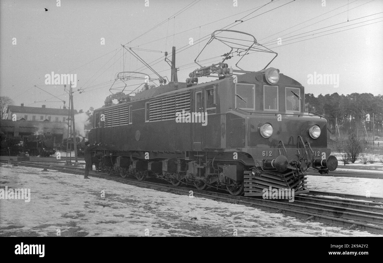 The State Railways, SJ M 612 1090. The Local Type with the shoulder ...