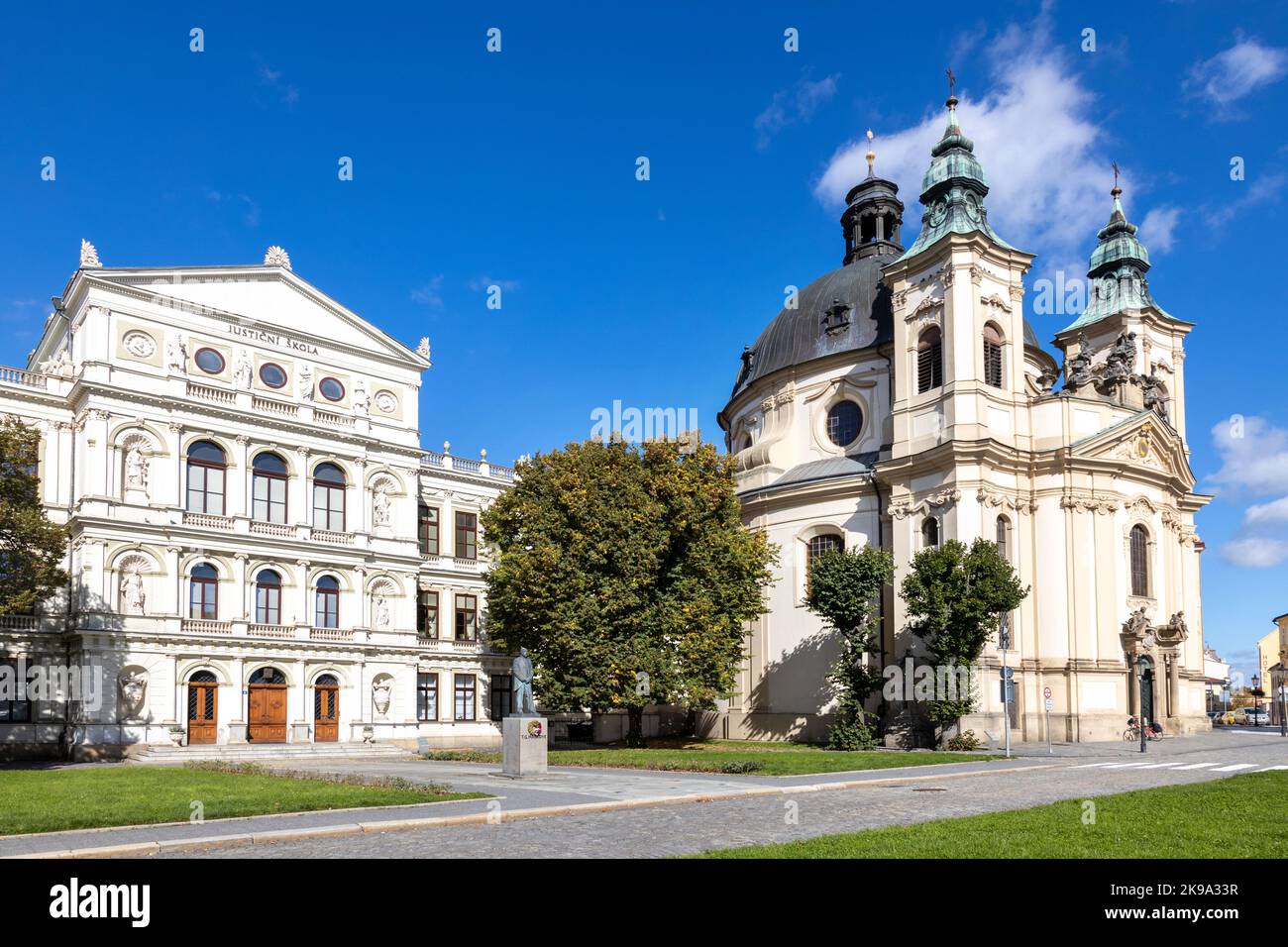 kostel sv. Jana Krtitele, Justicni palac, Masarykovo namesti, Kromeriz ...