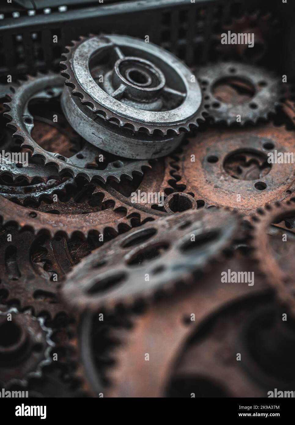 Heap of old rusted cogwheels Stock Photo - Alamy
