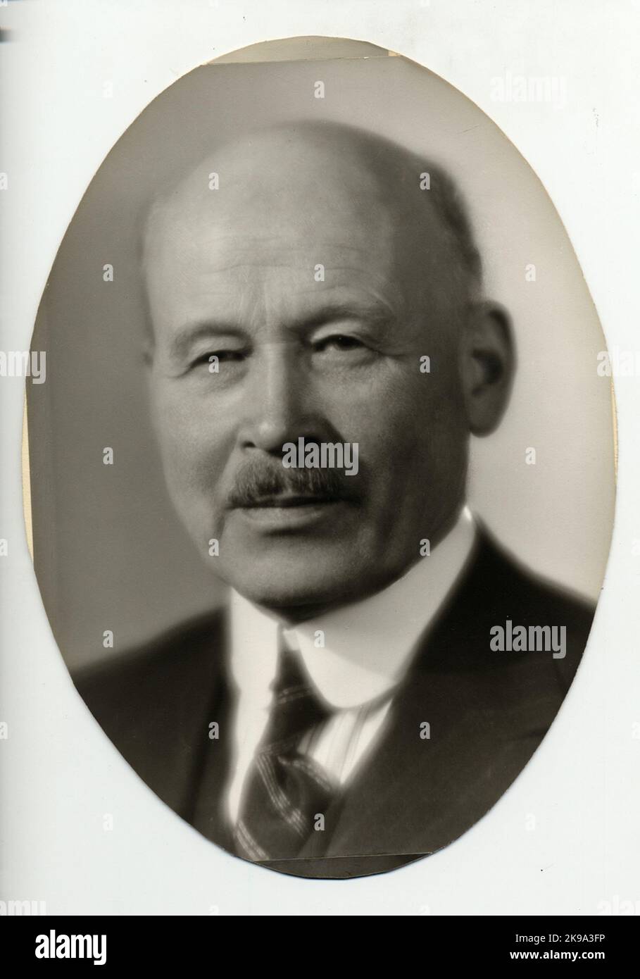 A.K.V. Almqvist Bureau Manager Railway Board 1/1 1915 - 30/6 1939 Stock ...