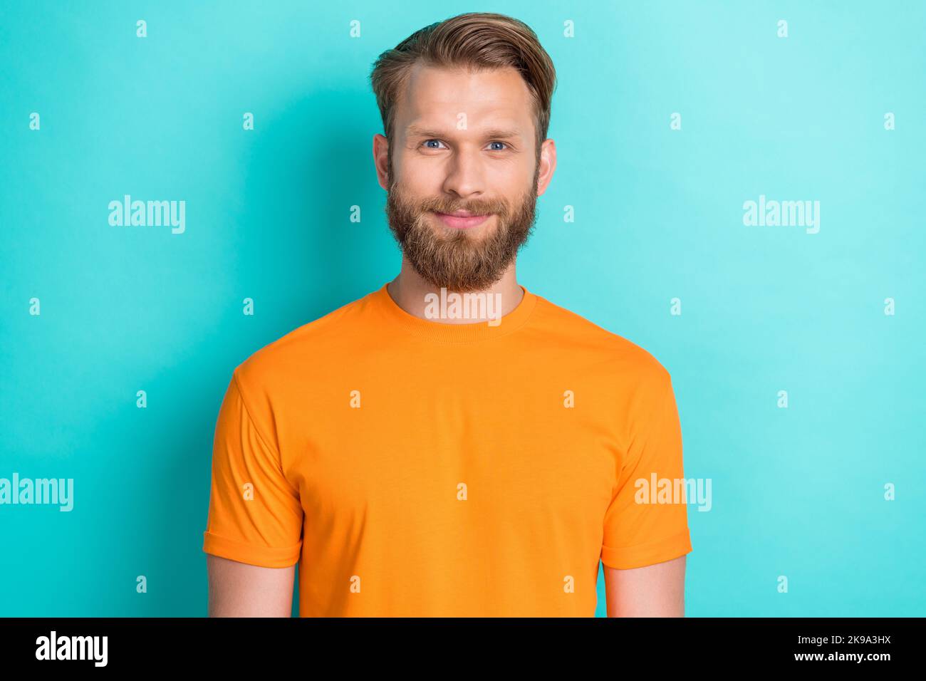 Photo portrait of handsome young man smiling shopping promo banner ...