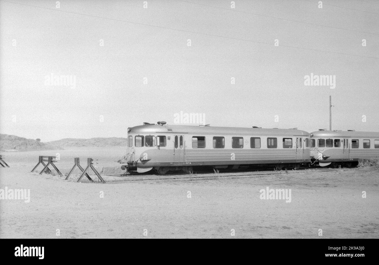 Gothenburg - Särö Railway, GSJ YC06 2. rail buses at the track ...