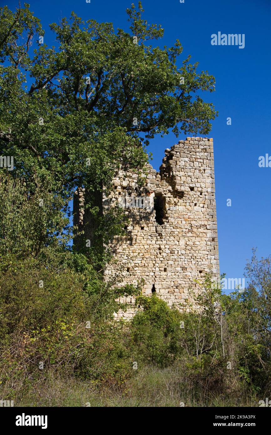 Medieval defense tower hi-res stock photography and images - Alamy