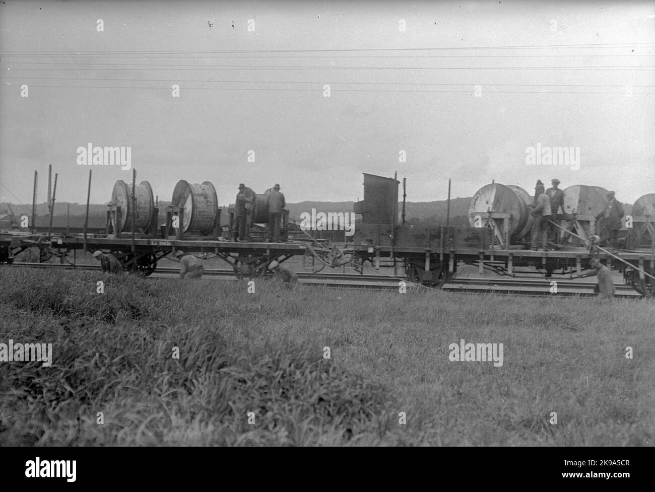 Cable closure on 6 track stretch, bs Stock Photo - Alamy