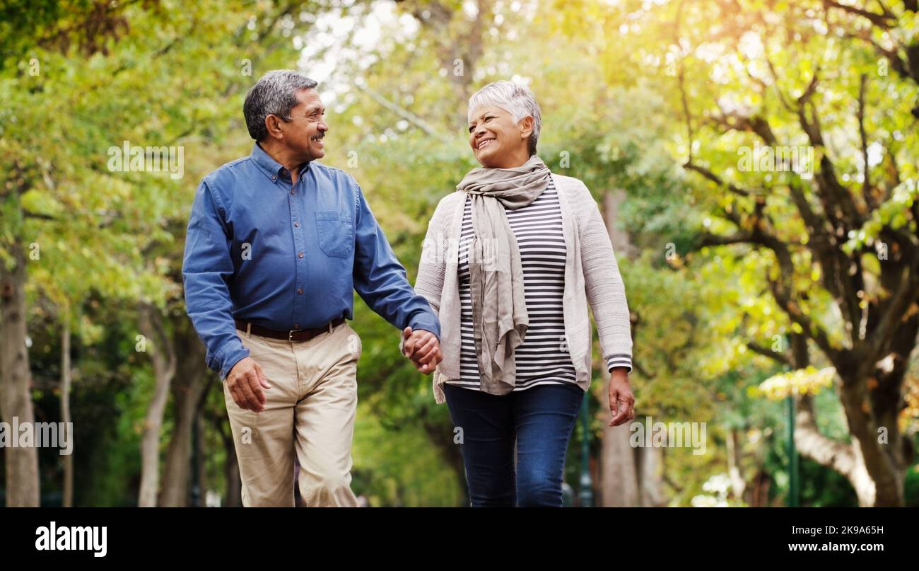 Stroll through the park hi-res stock photography and images - Alamy