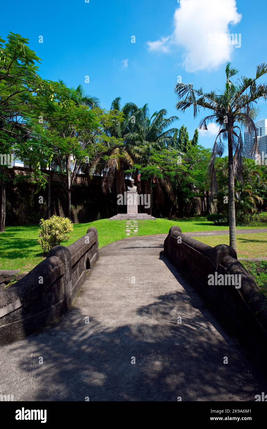 The History of Manila's Walled City of Intramuros, Manila, Philippines ...