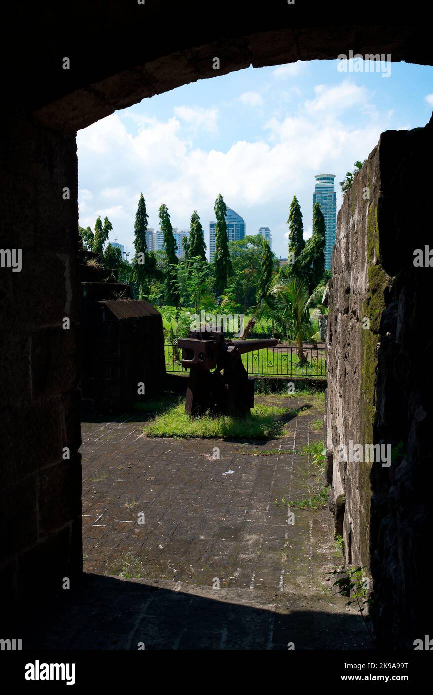 The History of Manila's Walled City of Intramuros, Manila, Philippines ...