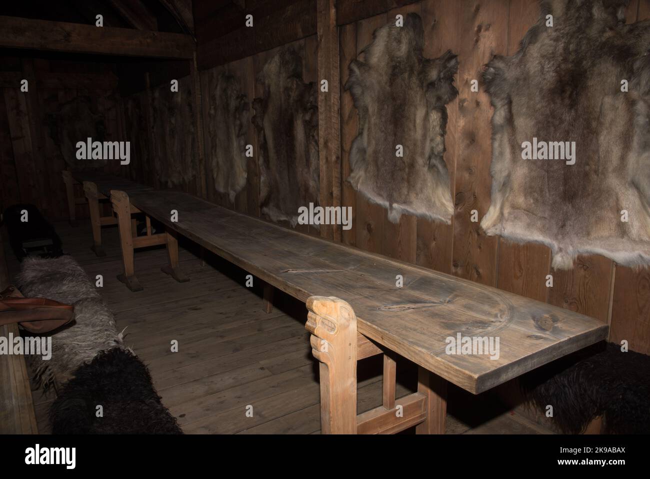Viking chieftains longhouse hi-res stock photography and images - Alamy