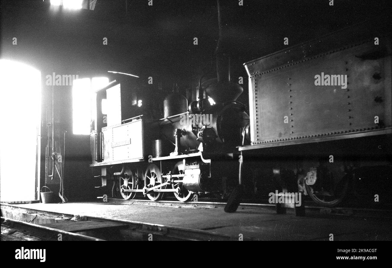 Byvalla - Långshyttans Railway, Blj Lok 4 "Långshyttan" inside the ...