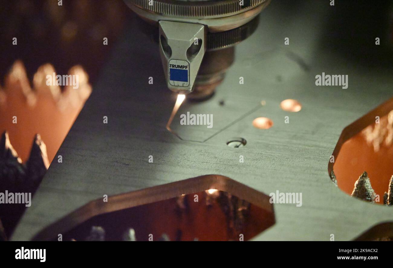 Ditzingen, Germany. 27th Oct, 2022. A laser equipped with an energy ...