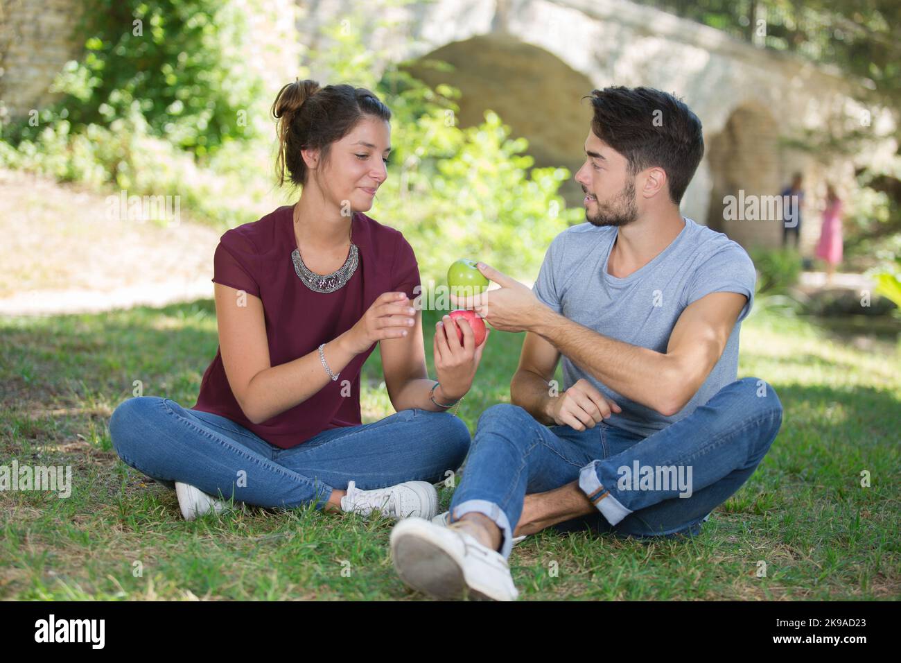 Couple and picnic and dreamy hi-res stock photography and images - Alamy