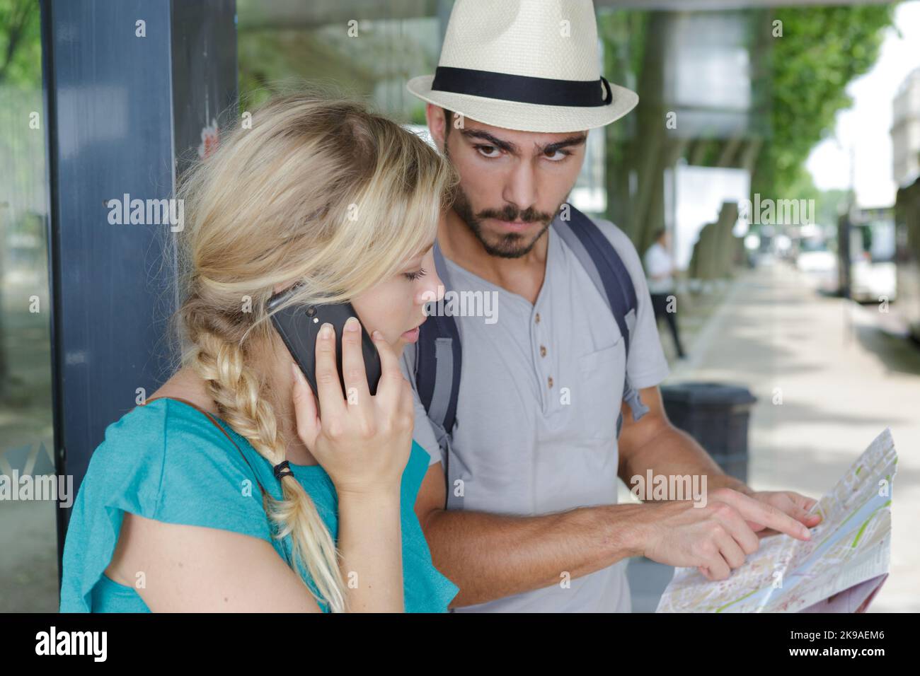 Teenage tourist map hi-res stock photography and images - Alamy